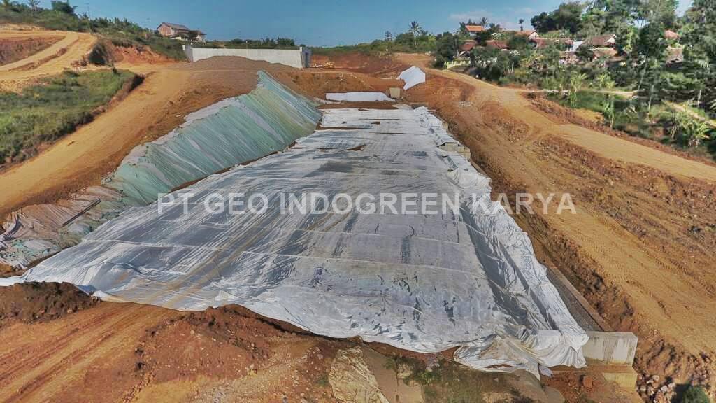 Meningkatkan Kualitas Pembangunan dengan Geotextile Woven & Non Woven ...